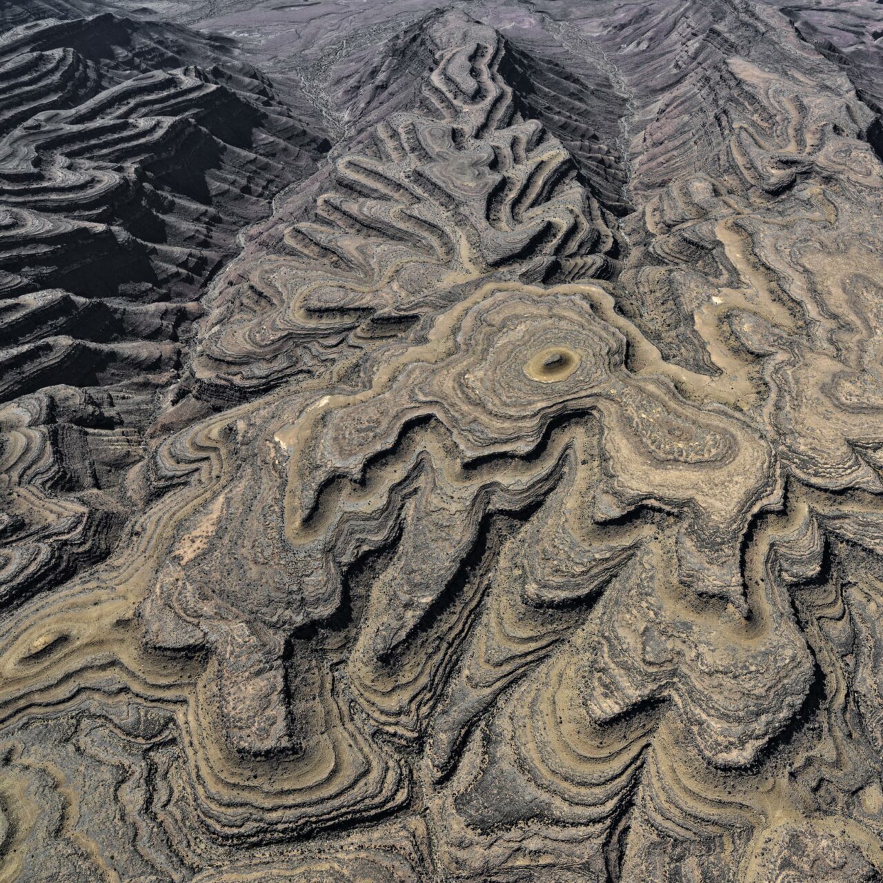 Huns Mountains, Namibia - Bernhard Edmaier